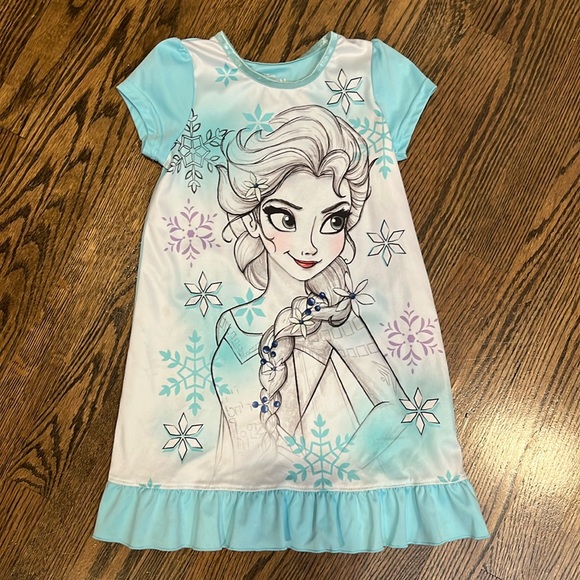 Disney | Pajamas | Little Girls Disney Frozen Elsa Nightgown | Poshmark